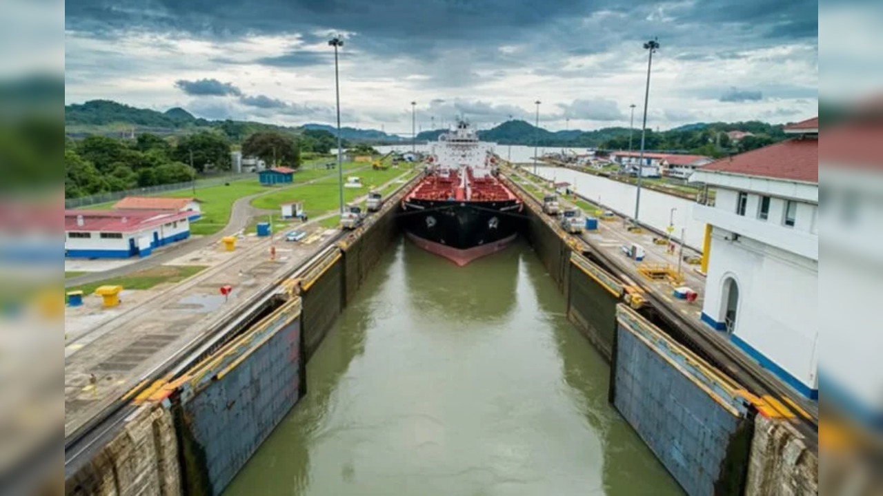 El Canal De Panamá Reduce El Número De Tránsitos Diarios De Buques