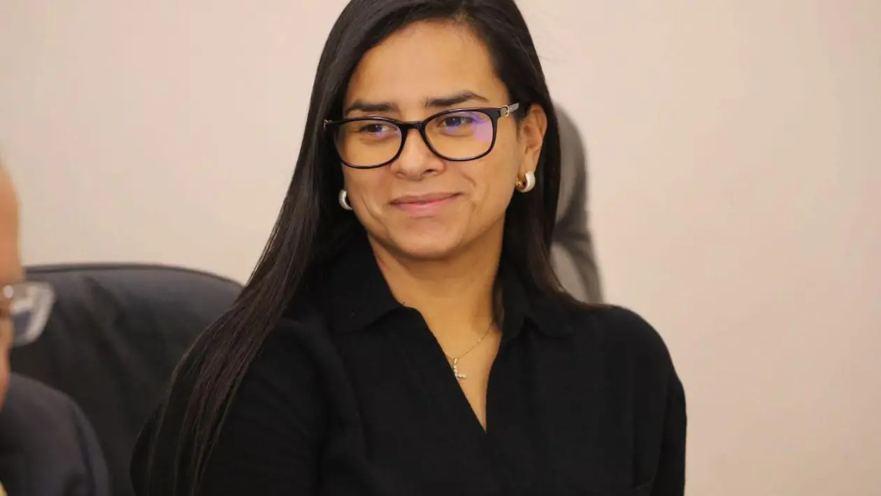 Isis Cuéllar, la protagonista de "Chequesol", en cuarto lugar en Copán ...